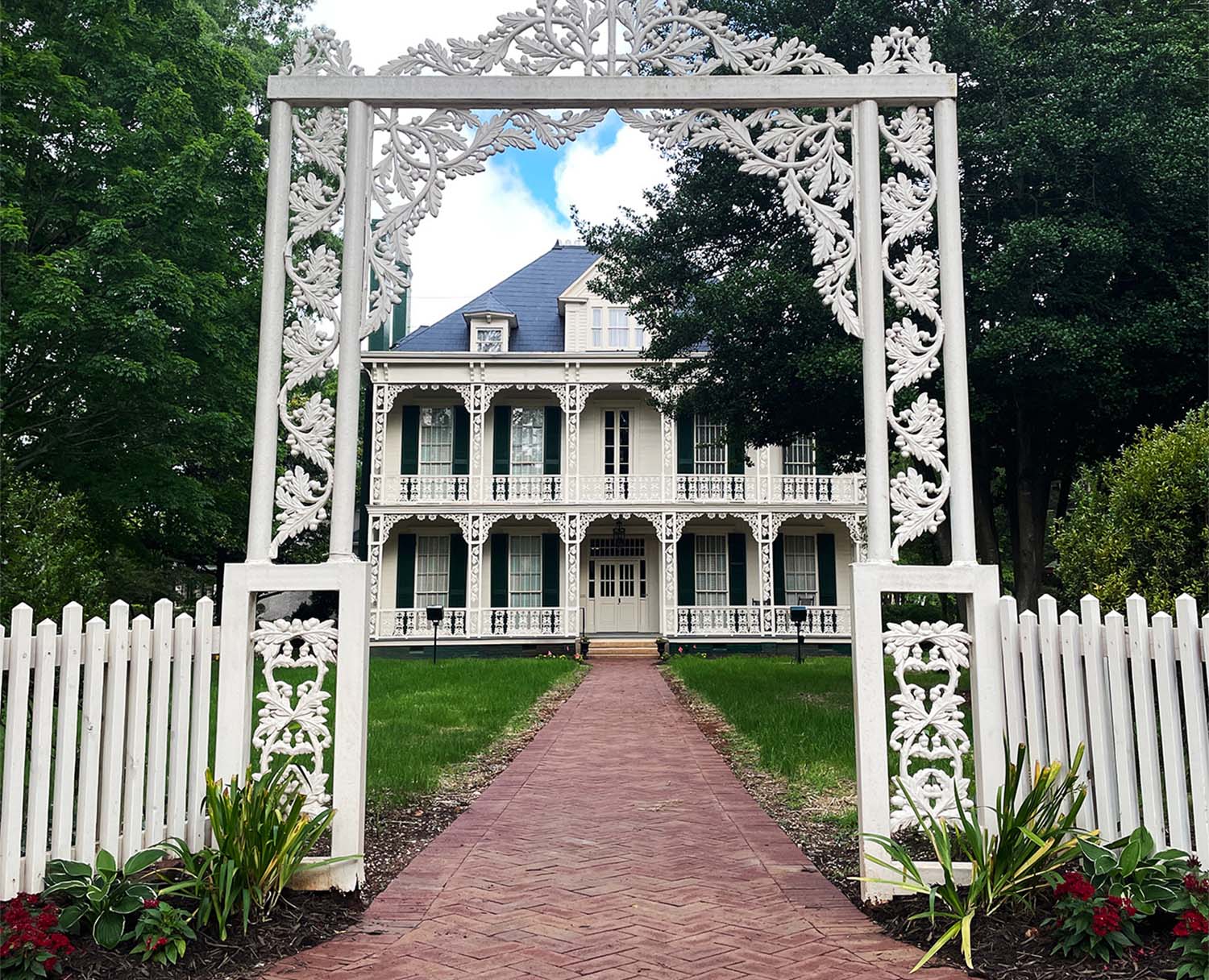 Hall House Boxwood Pens - Historic Salisbury Foundation